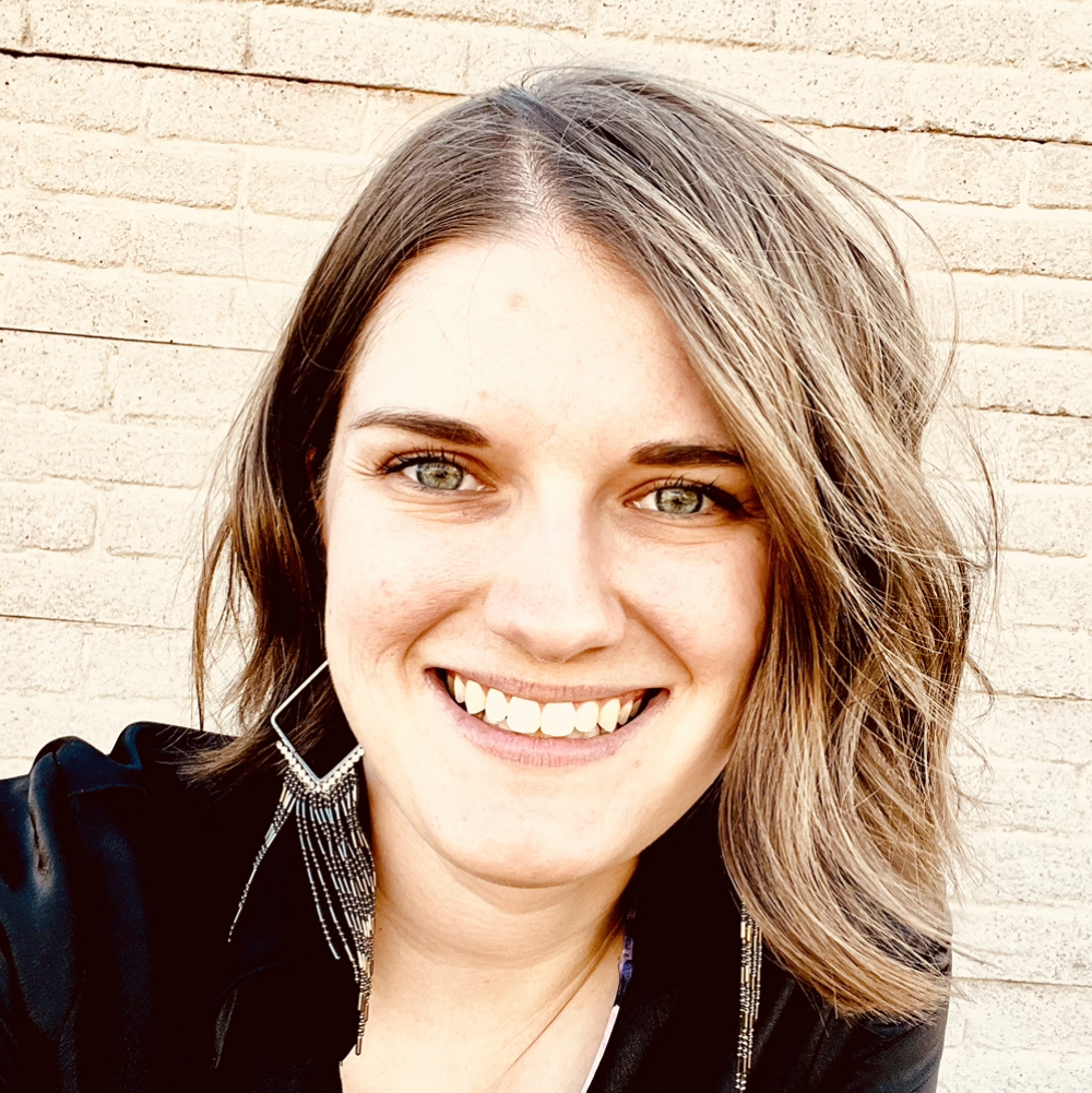 About me, Danae – Danae Decker